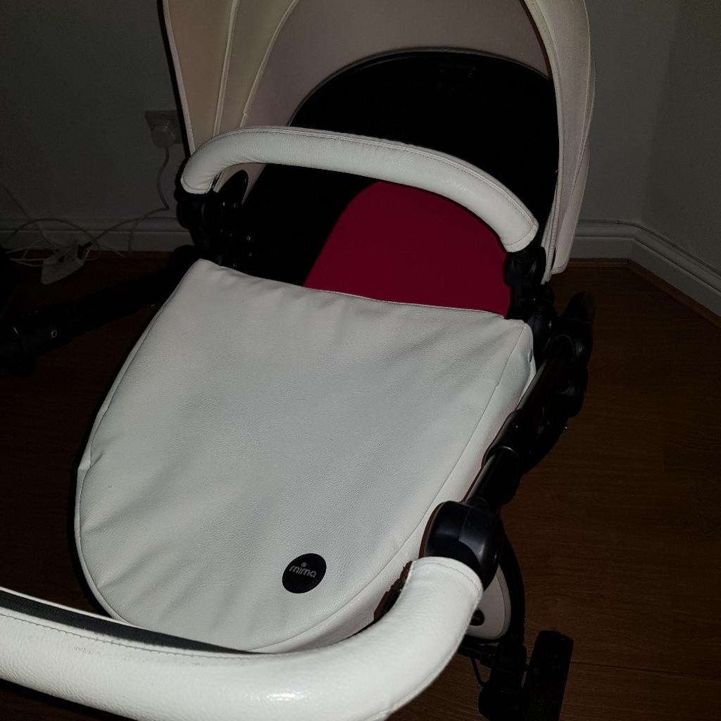 Pink and white mima xari in London Borough of Bexley für £ 400,00 zum ...