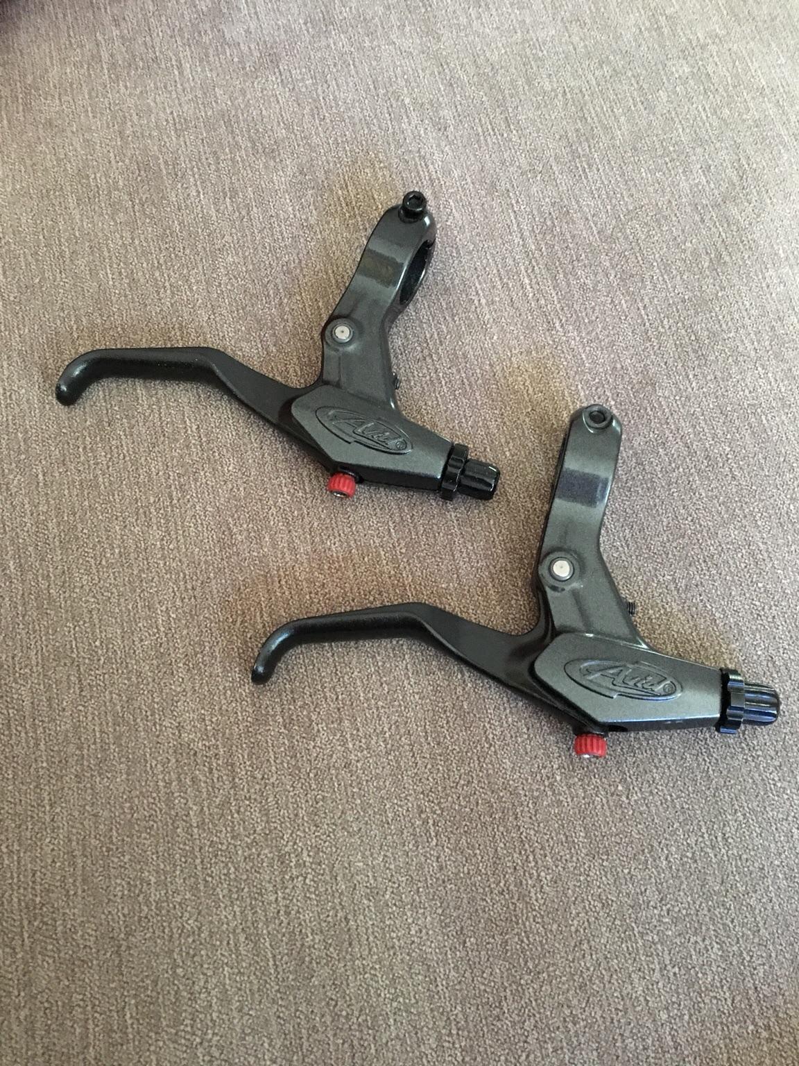 Avid Speed Dial 7 Brake Levers (Pair) in BH9 Bournemouth für 10,00 ...