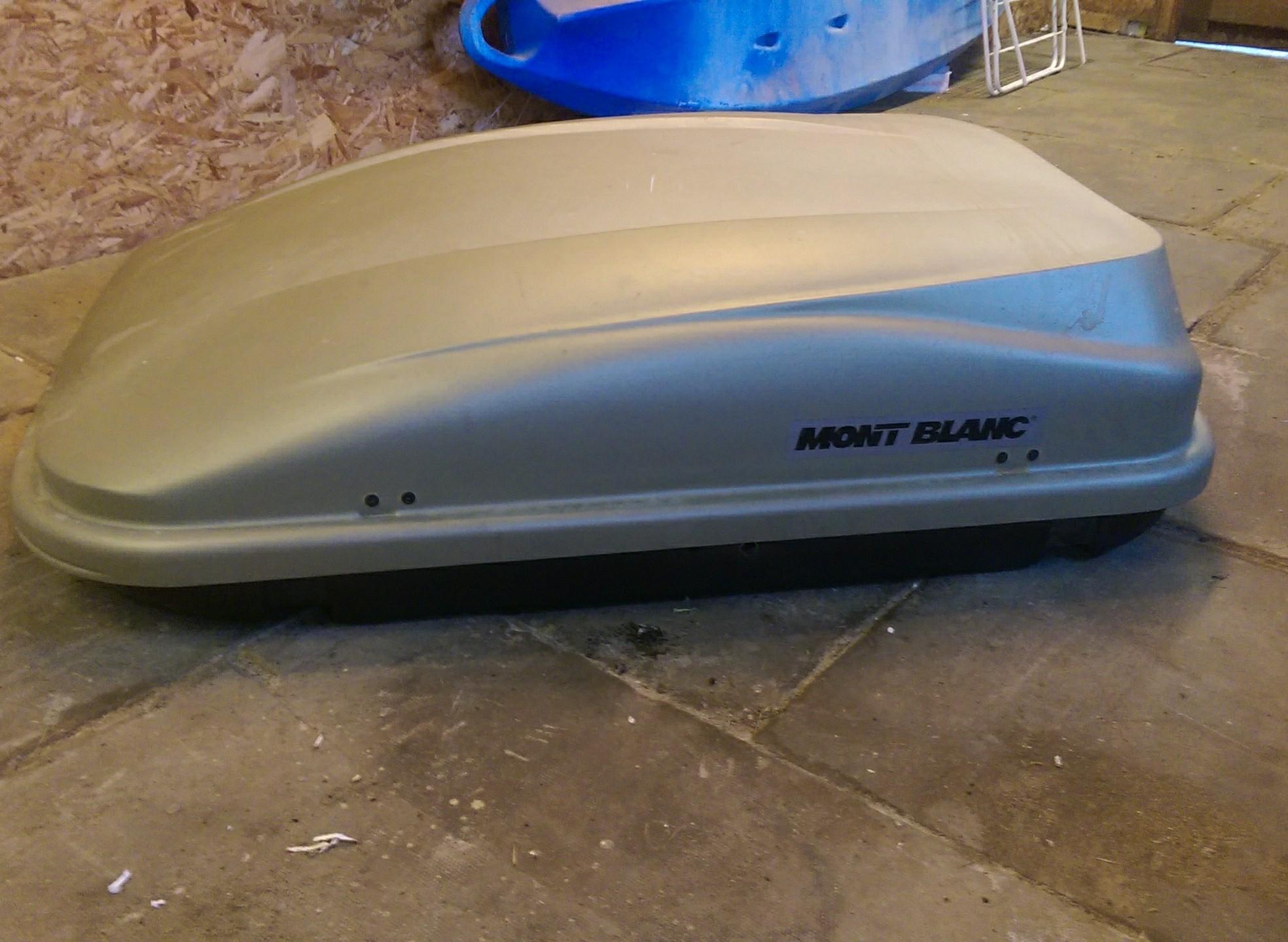 MONT BLANC ROOF BOX in WN8 Lancashire für £ 20,00 zum Verkauf | Shpock AT