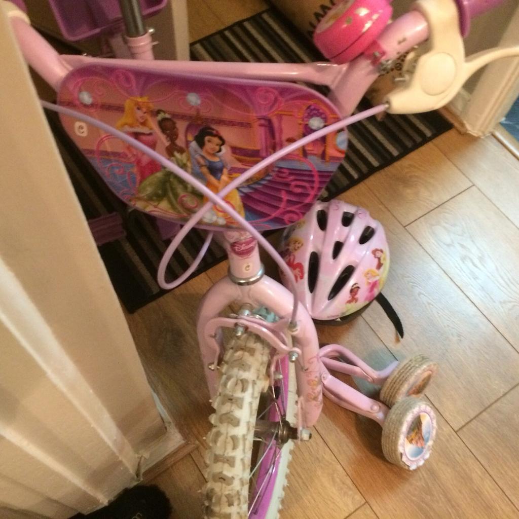 Girls Disney princess bike - 14 inch in NW5 Camden for £21.00 for sale | Shpock