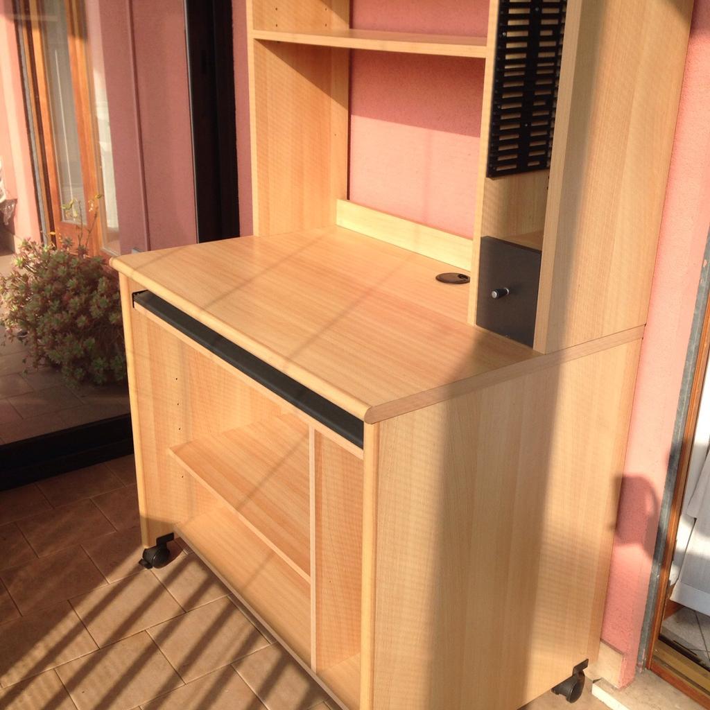 Scrivania mobile porta computer in 25150 Desenzano del Garda für € 75 ...