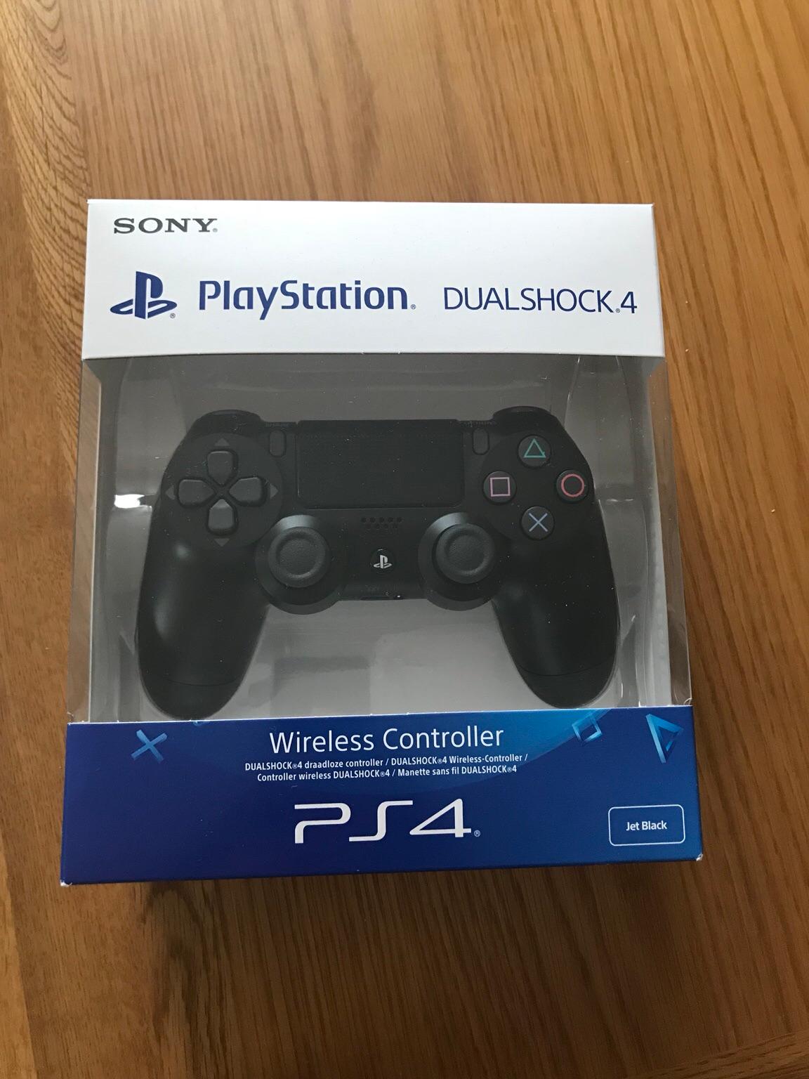 PS4 DualShock wireless controller in SG6 Hertfordshire für 35,00 £ zum ...