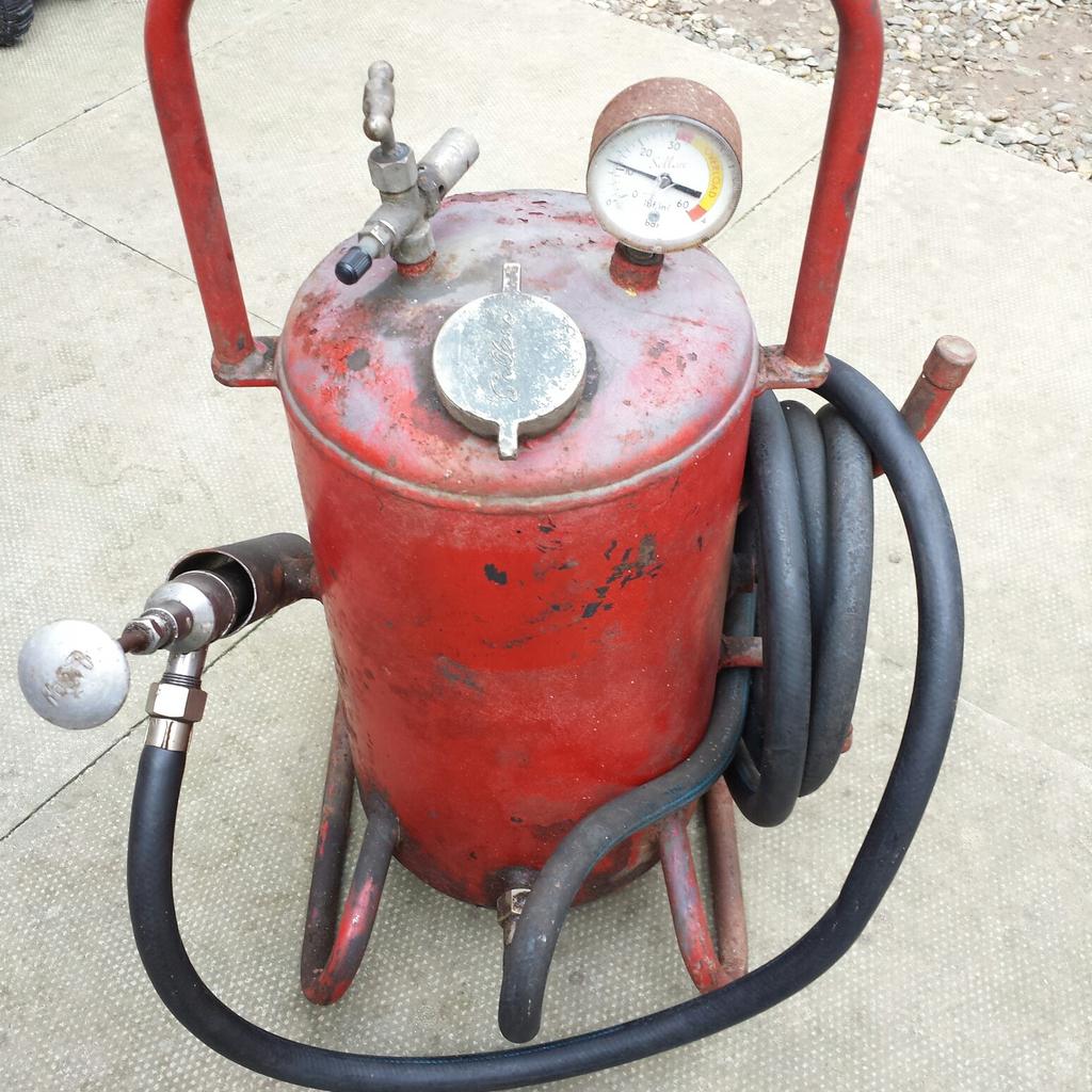 Sellarc forecourt garage hand grease gun oil in GL2 Gloucester für 55 ...