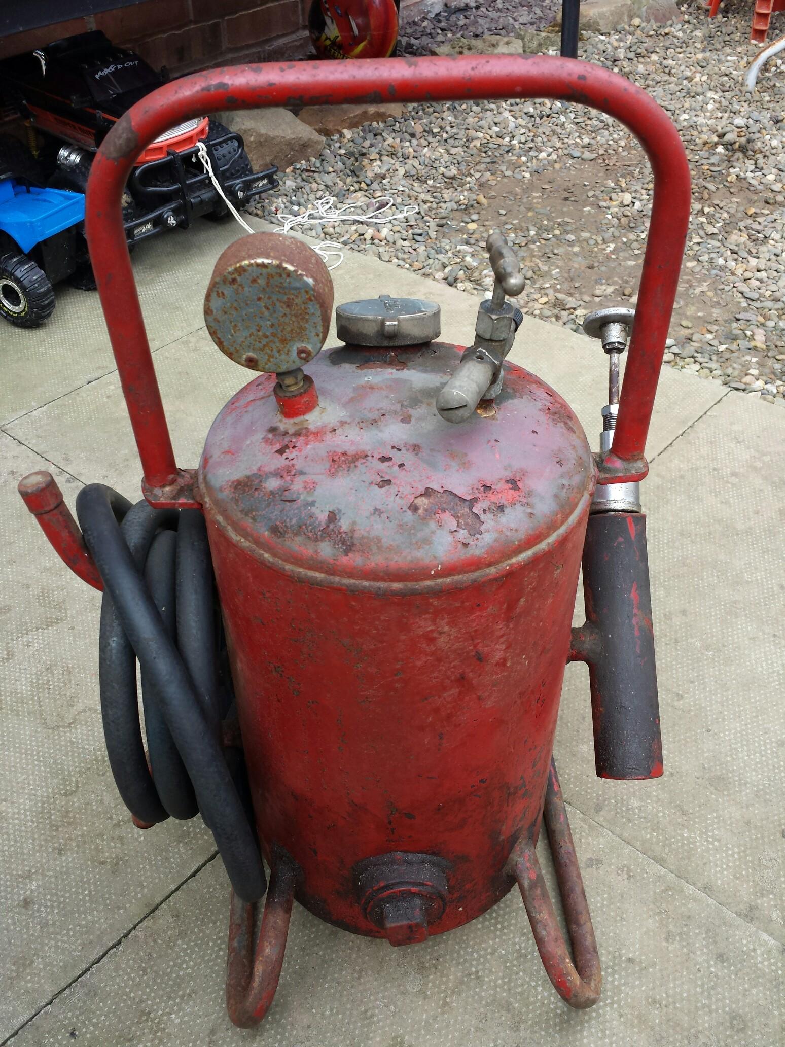 Sellarc forecourt garage hand grease gun oil in GL2 Gloucester für £ 55 ...