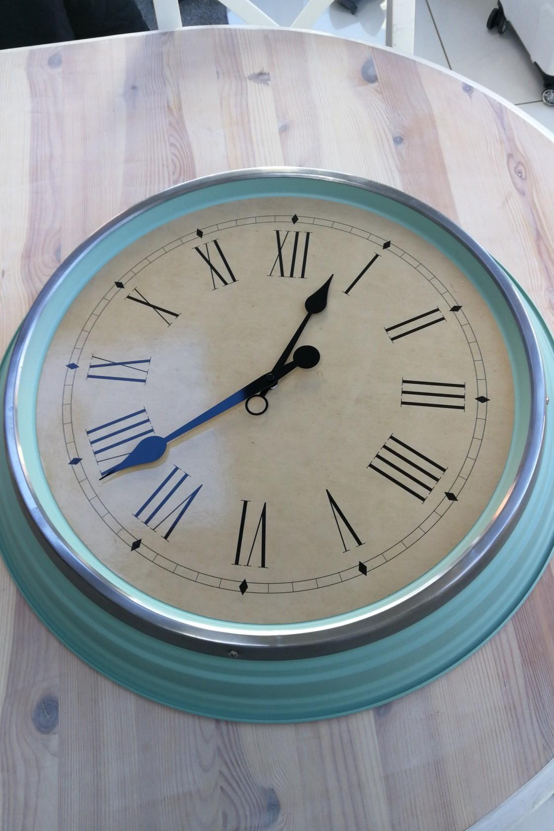 Ikea Skovel green clock in TF1 Wellington for £6.00 for sale | Shpock