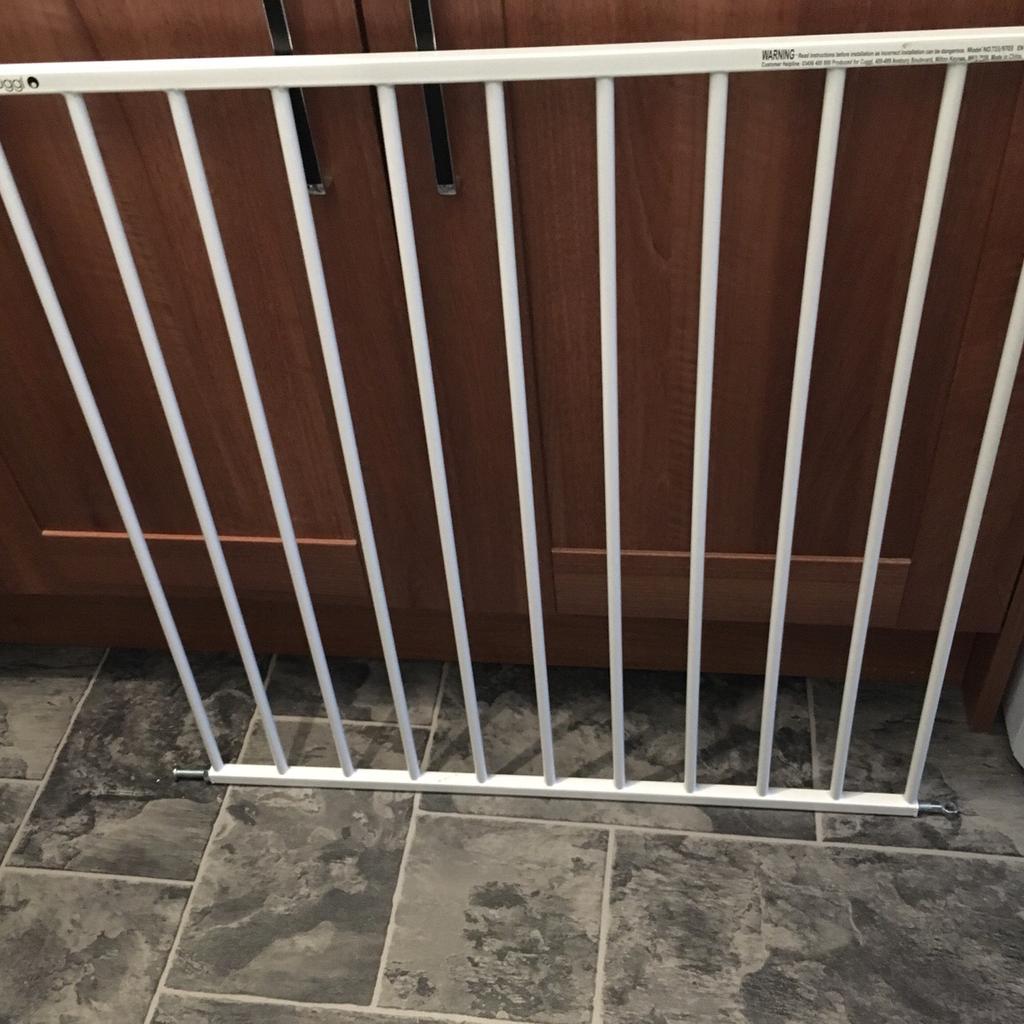 Cuggl Single Panel Metal Wall Fix Baby Gate in Wakefield for £5.00 for ...