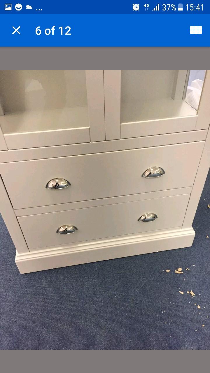 SCS glazed display cabinet with 2 adjustable in S30 Sheffield für 355 ...