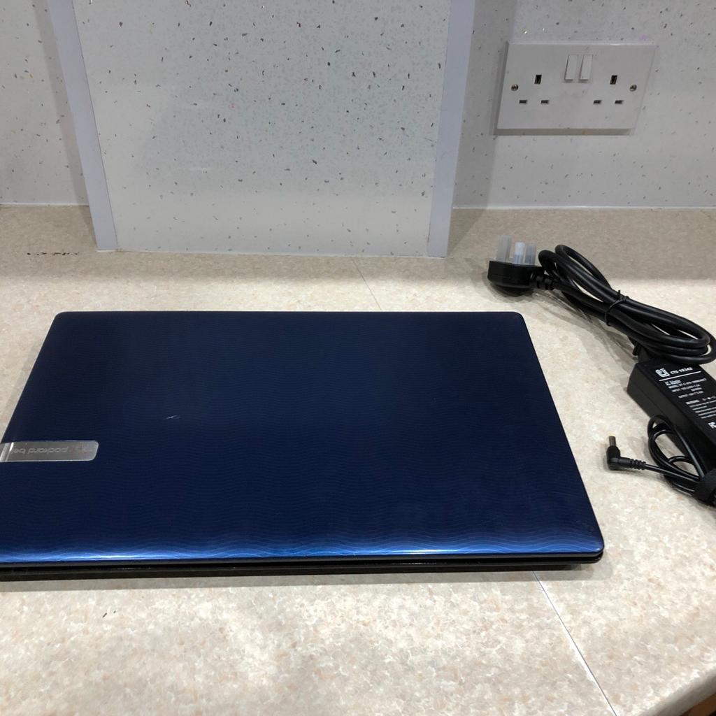 packard bell New90 Laptop with charger in Calderdale for £90.00 for ...
