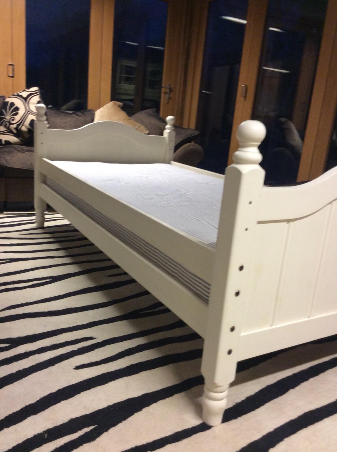 Lovely single bed good condition in GU23 Guildford für 70,00 £ zum ...