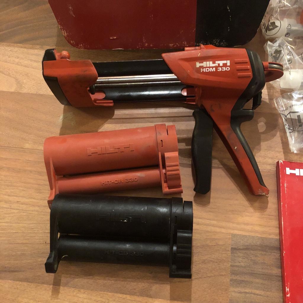 Hilti HDM 330 Auspressgerät + 4 x Hilti Hit in 1100 Wien für € 120,00 zum Verkauf | Shpock AT