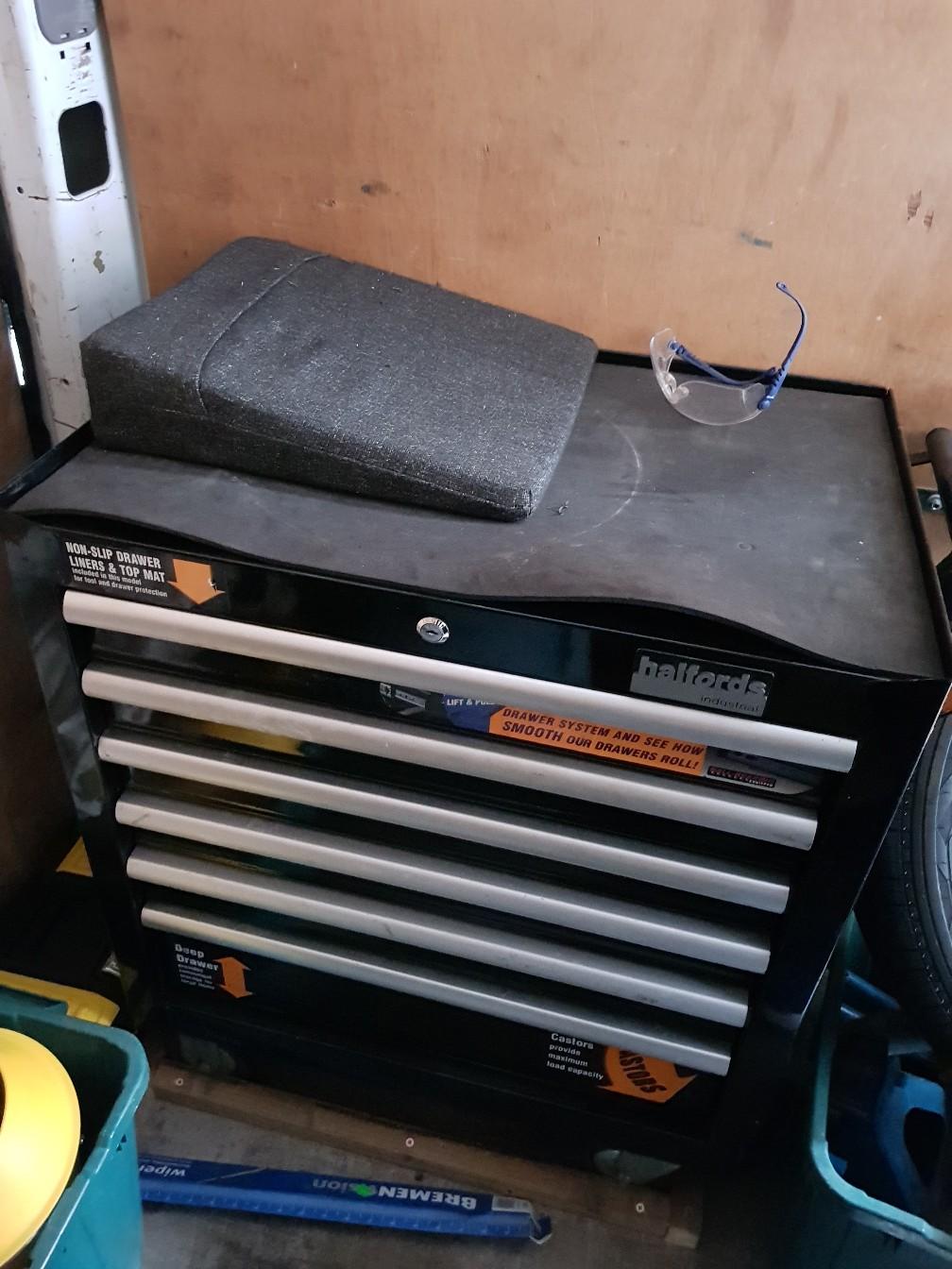 Halfords roller cab ,tool box in Doncaster für £ 110,00 zum Verkauf ...