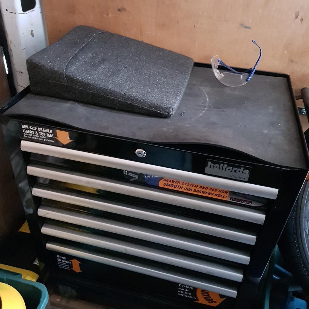 Halfords roller cab ,tool box in Doncaster für £ 110,00 zum Verkauf ...