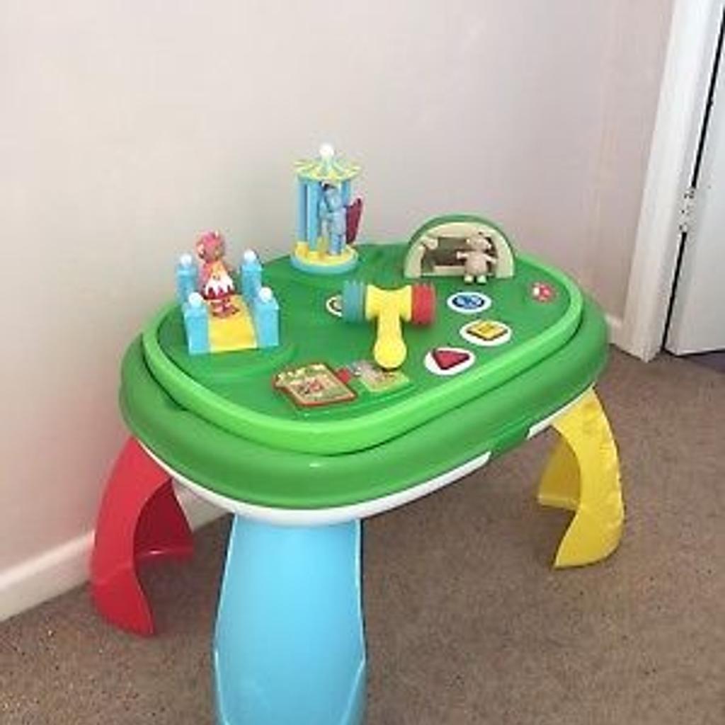 In the night garden activity table. in Aylesbury Vale für £ 35,00 zum ...