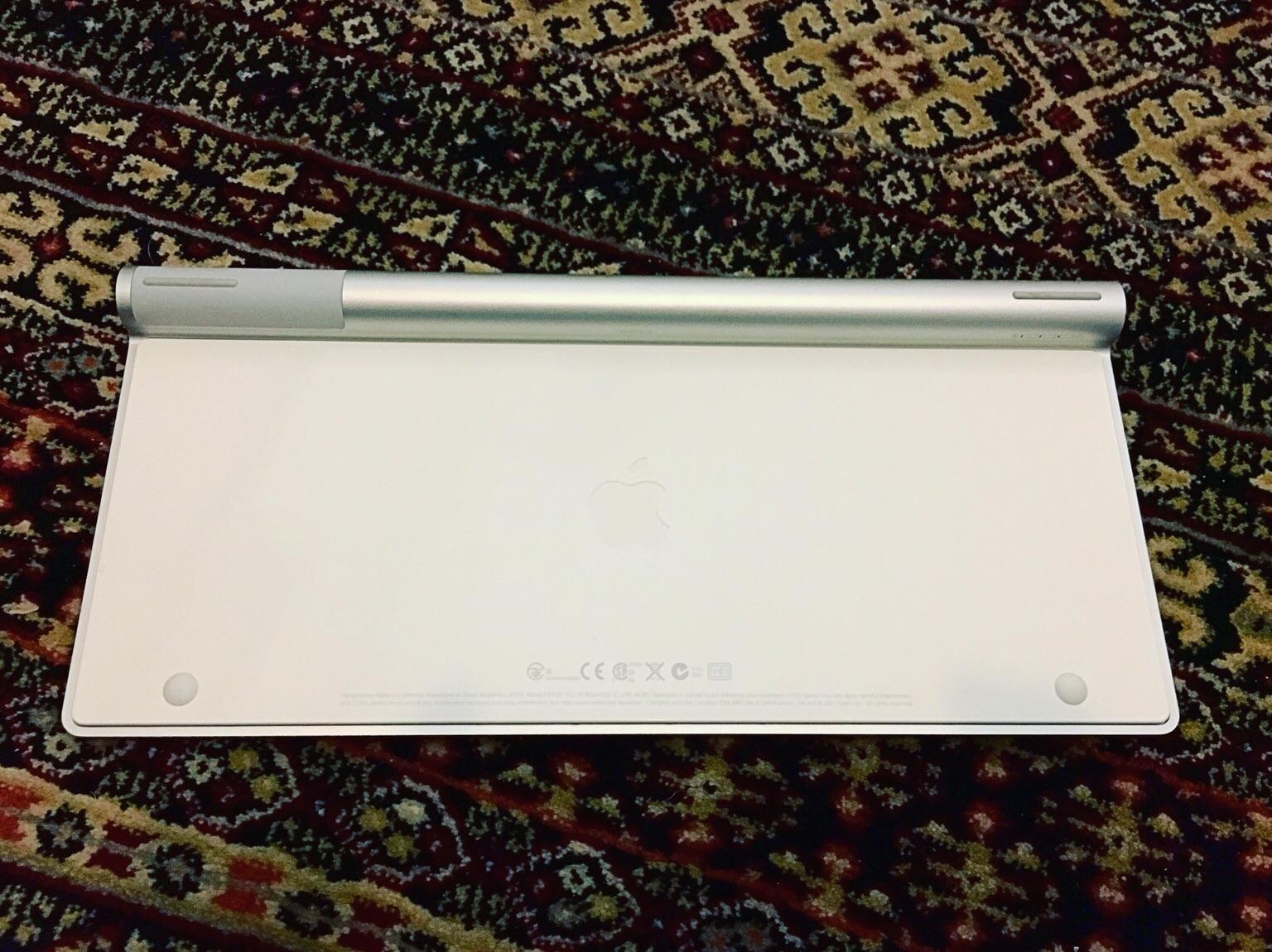 Apple bluetooth wireless keyboard/tangentbord in 11736 Stockholm für ...