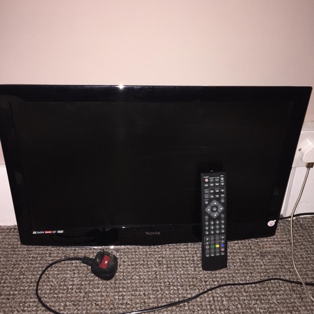 Technika 22' TV with inbuilt DVD player in L20 Sefton für £ 20,00 zum ...