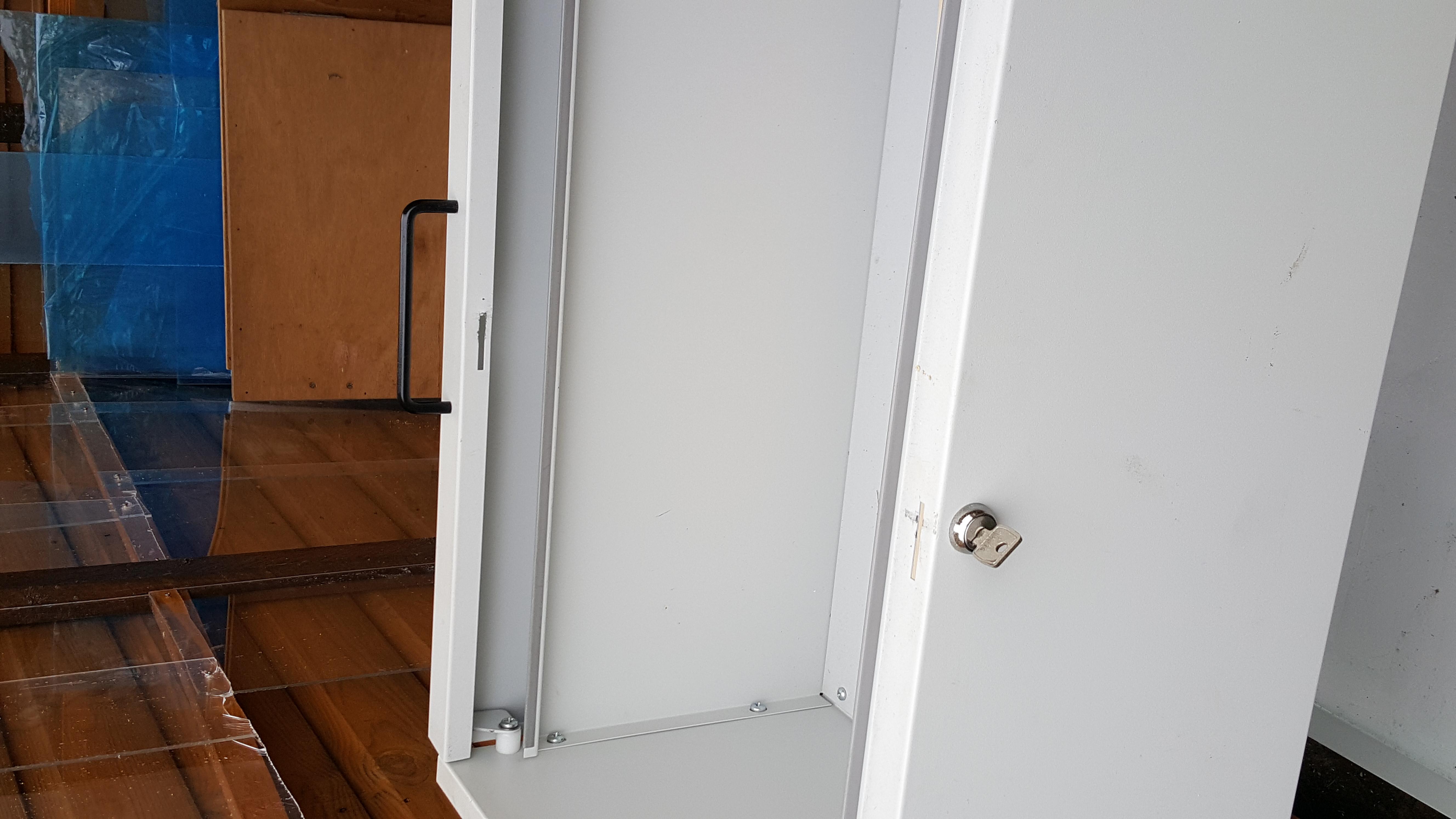 STORAGE CABINET in SW6 Fulham für £ 15,00 zum Verkauf | Shpock AT