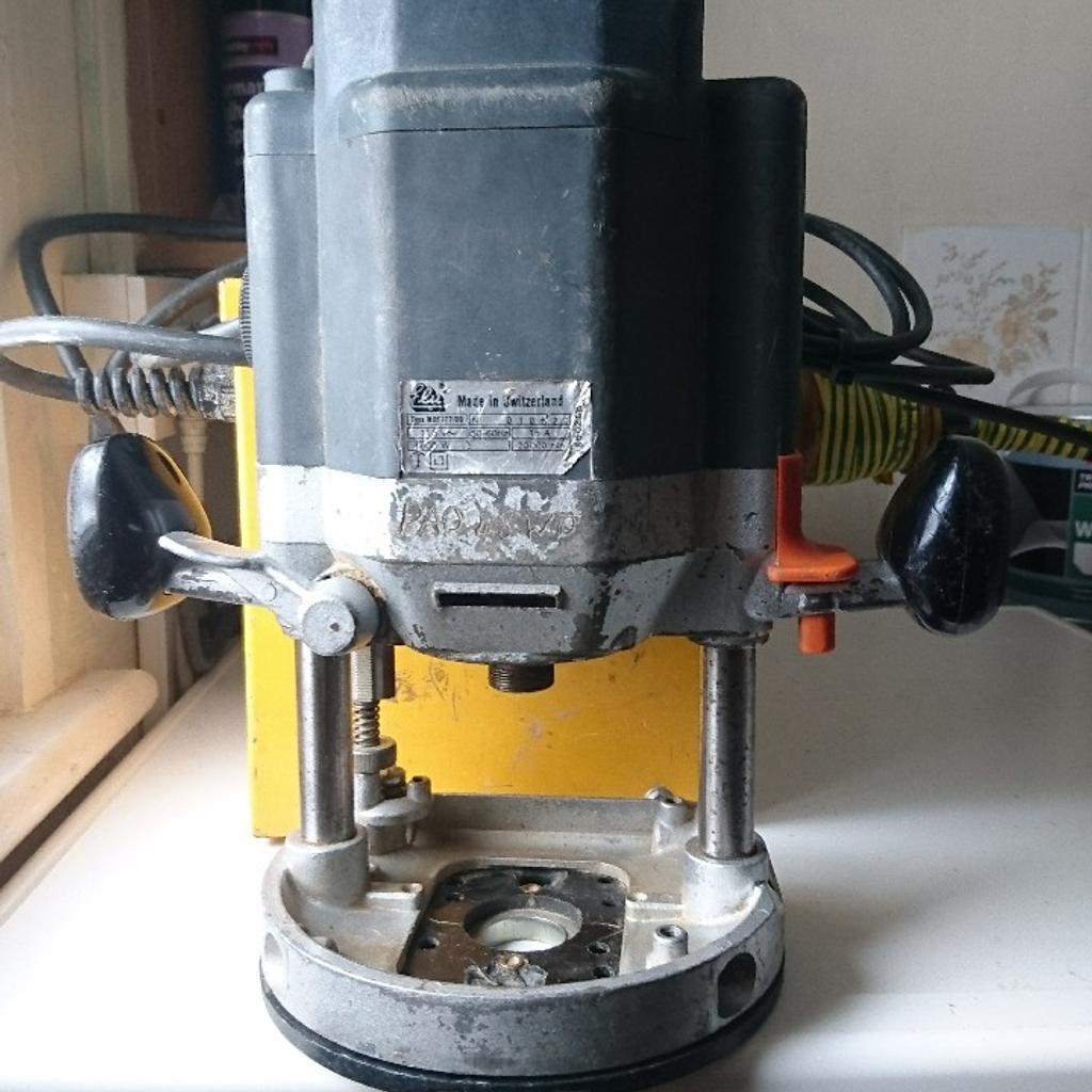 Base De Enrutador Plunge Dewalt Para Enrutadores Dw616/618 ( | Meses