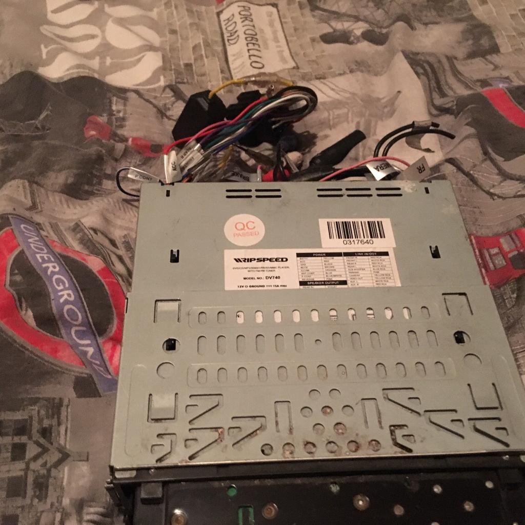 Rip speed cd DVD USB aux watch dvds on it in WV14 Wolverhampton für £ ...