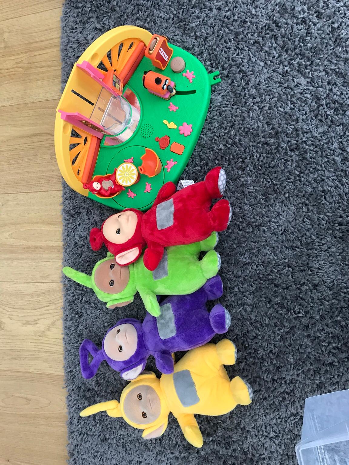 Teletubbies play set and taking teddies in TS17 Thornaby für £ 10,00 ...