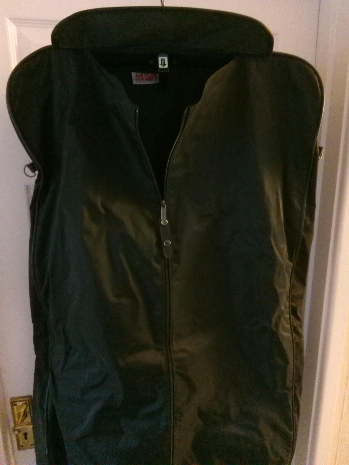 Travel case in CO7 Tendring für £ 8,00 zum Verkauf | Shpock AT