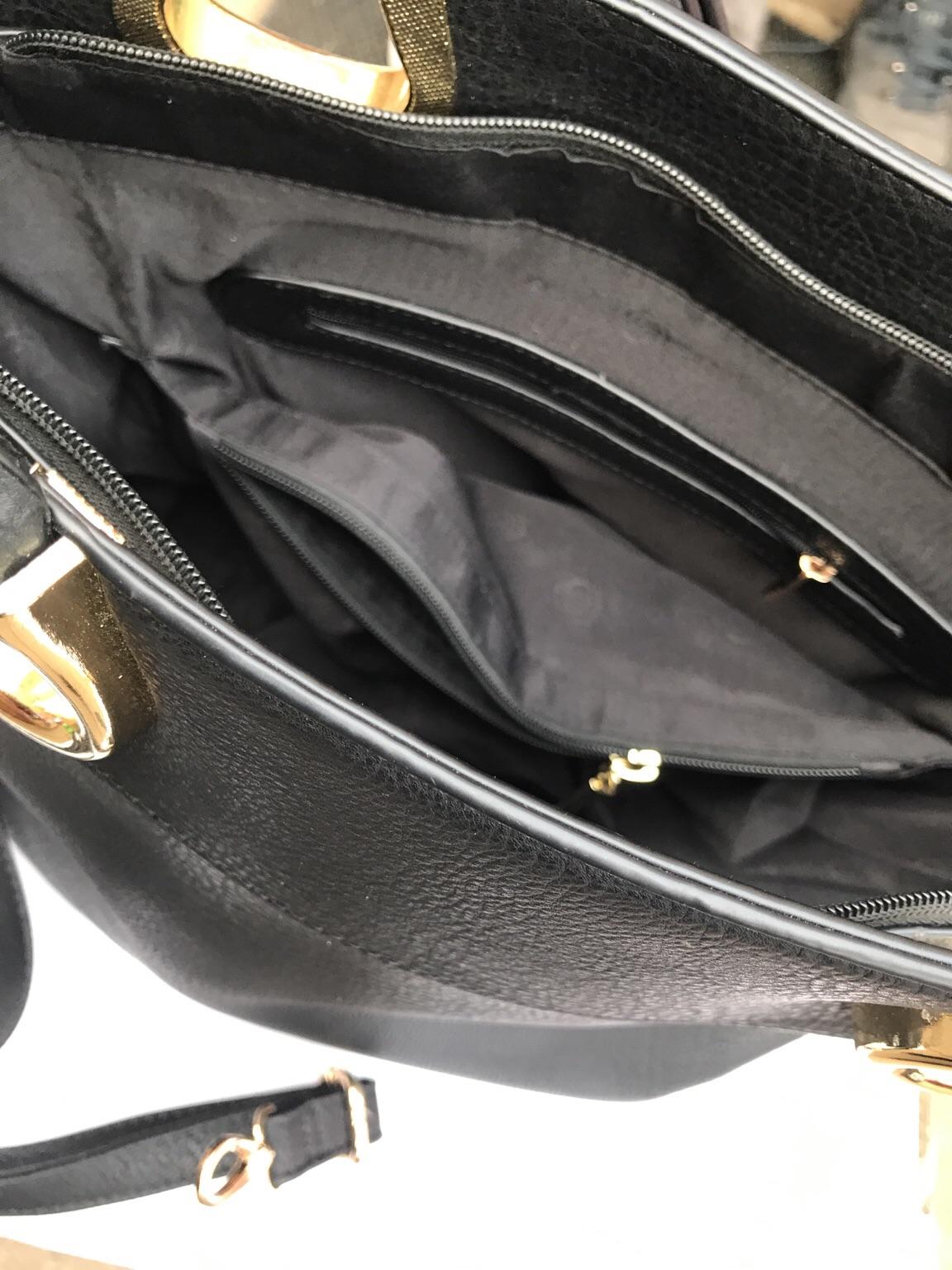 Large black bag in London Borough of Havering für £ 20,00 zum Verkauf ...