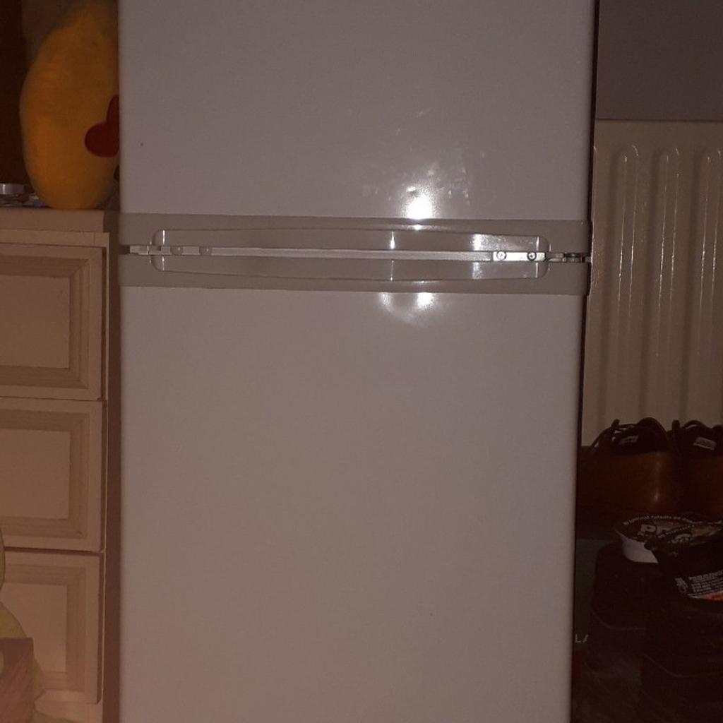 Fridge freezer in S43 Chesterfield für 45,00 £ zum Verkauf | Shpock DE