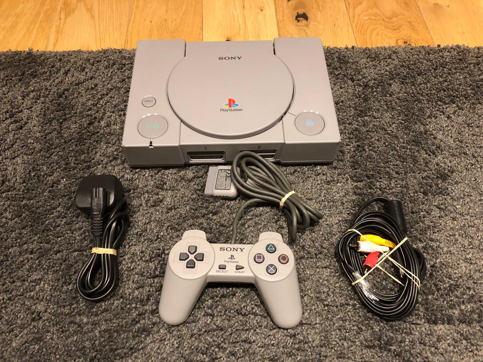 PlayStation one console boxed in BR3 Bromley for £30.00 for sale | Shpock