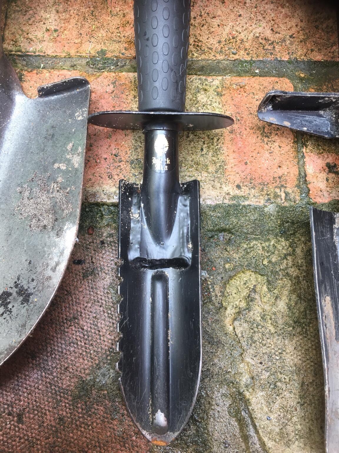 3 Black Ada Metal detector spades in NR32 Waveney for £15.00 for sale ...