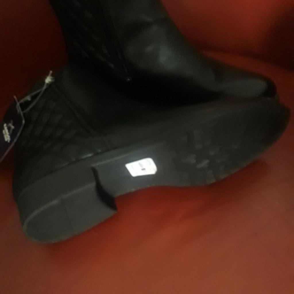 Kangol boots new in Bolsover für 10,00 £ zum Verkauf | Shpock DE