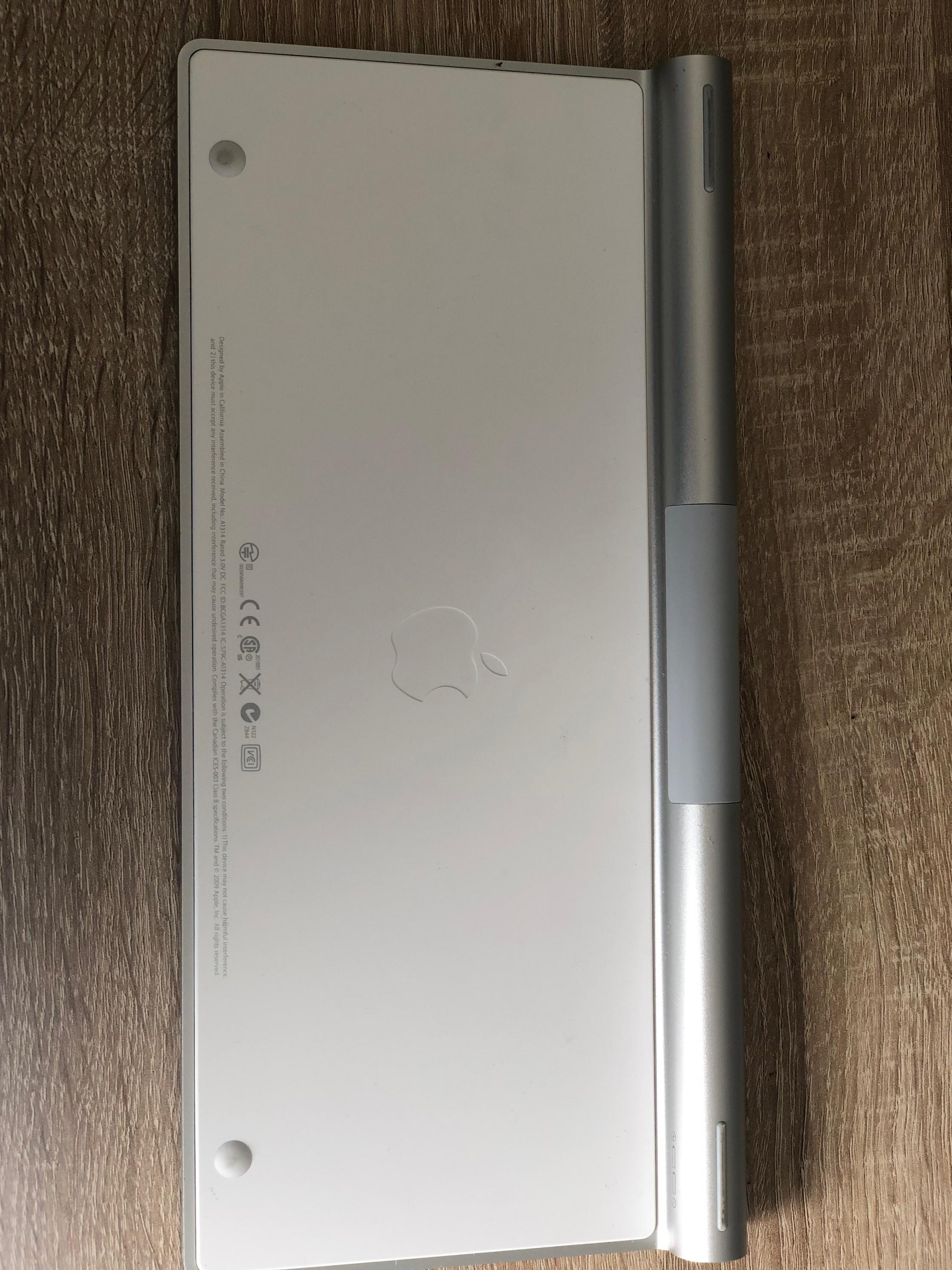 Magic Keyboard – Deutsch in 61449 Steinbach für 55,00 € zum Verkauf ...