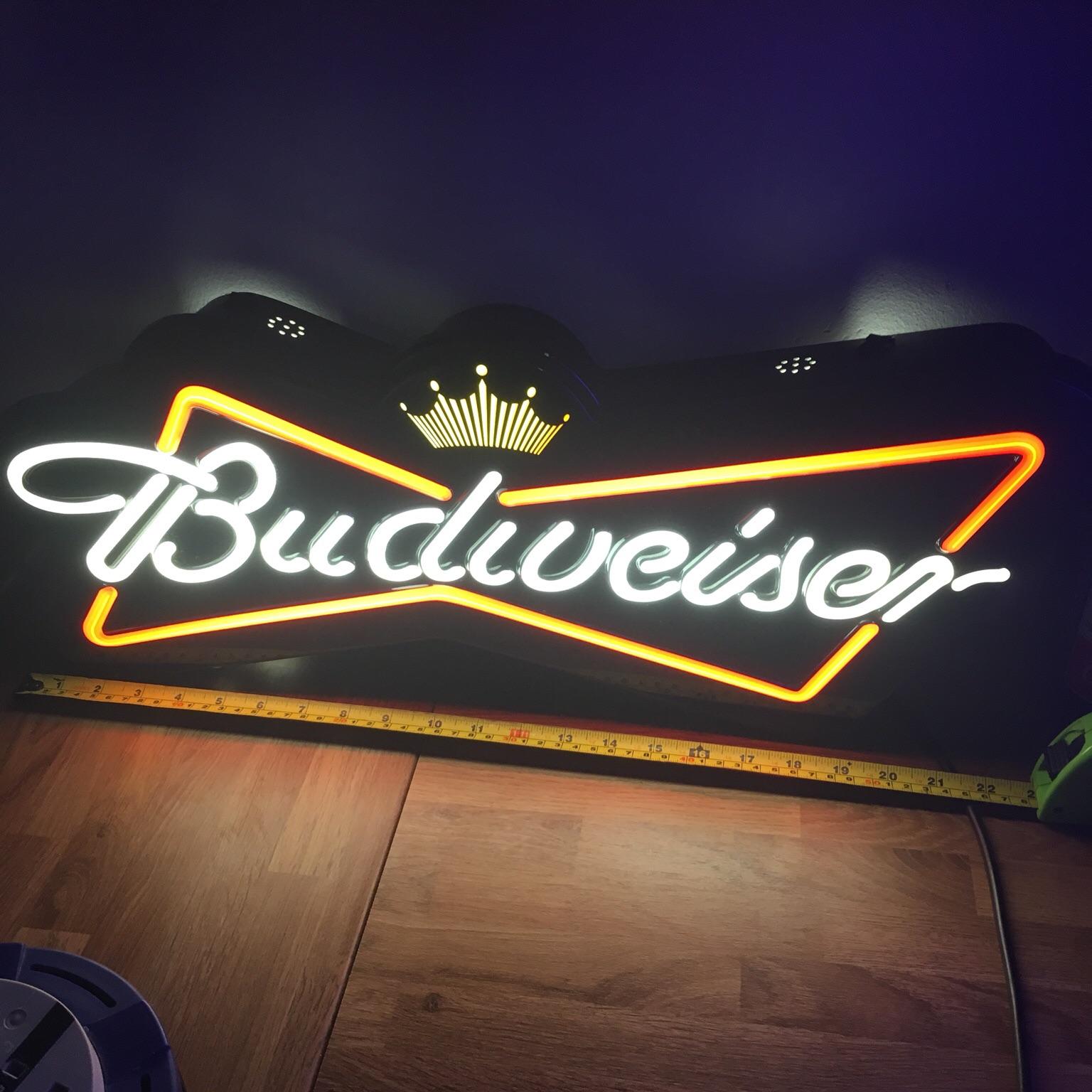 Budweiser Bar Box Light in SM6 Sutton für 175,00 £ zum Verkauf | Shpock DE
