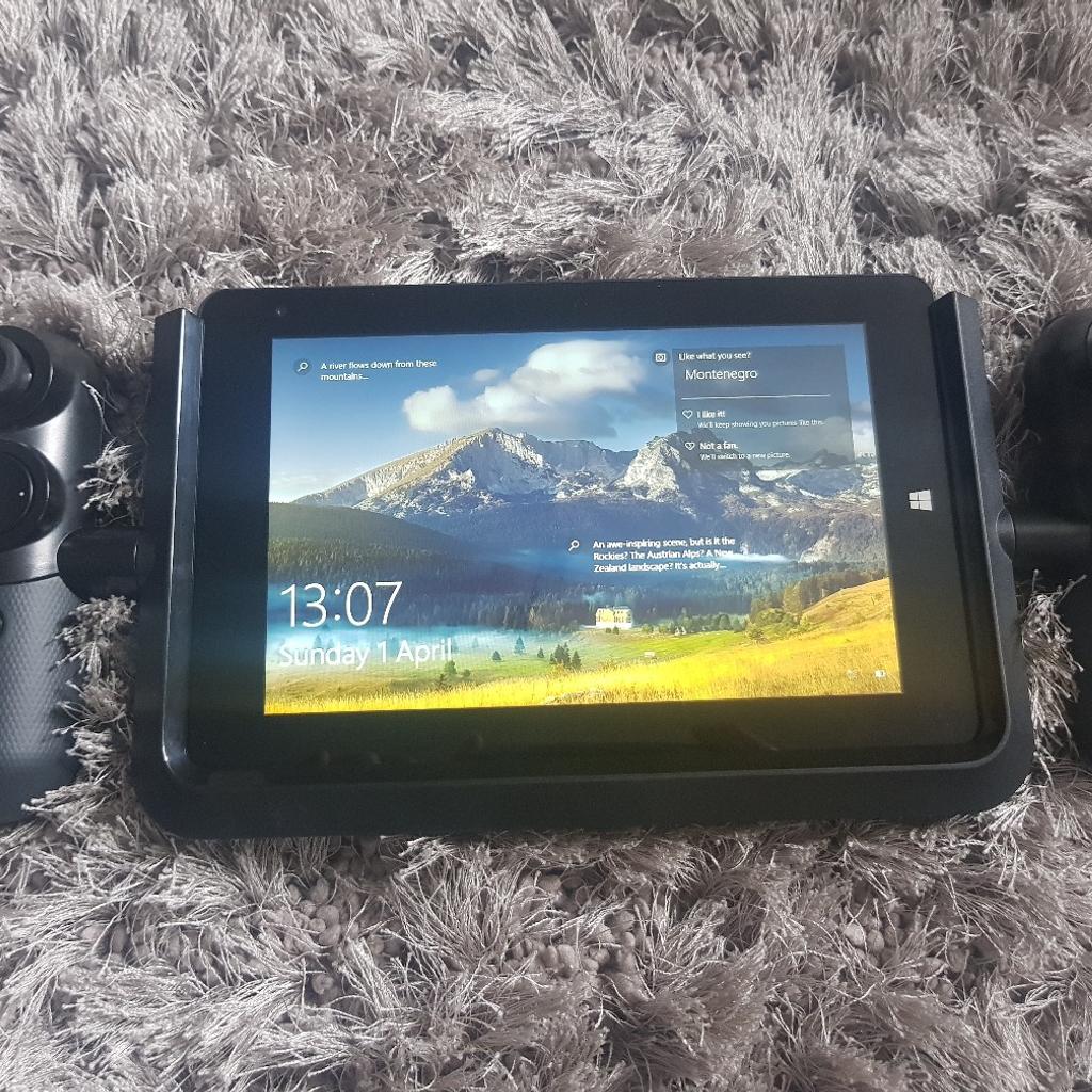Linx vision 8 inch tablet with Xbox controll in BB4 Rossendale for £70. ...