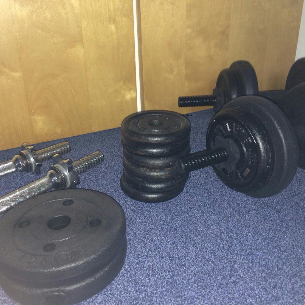 Weights Bench with Lots of Weights. in OL7 Tameside für £ 50,00 zum ...
