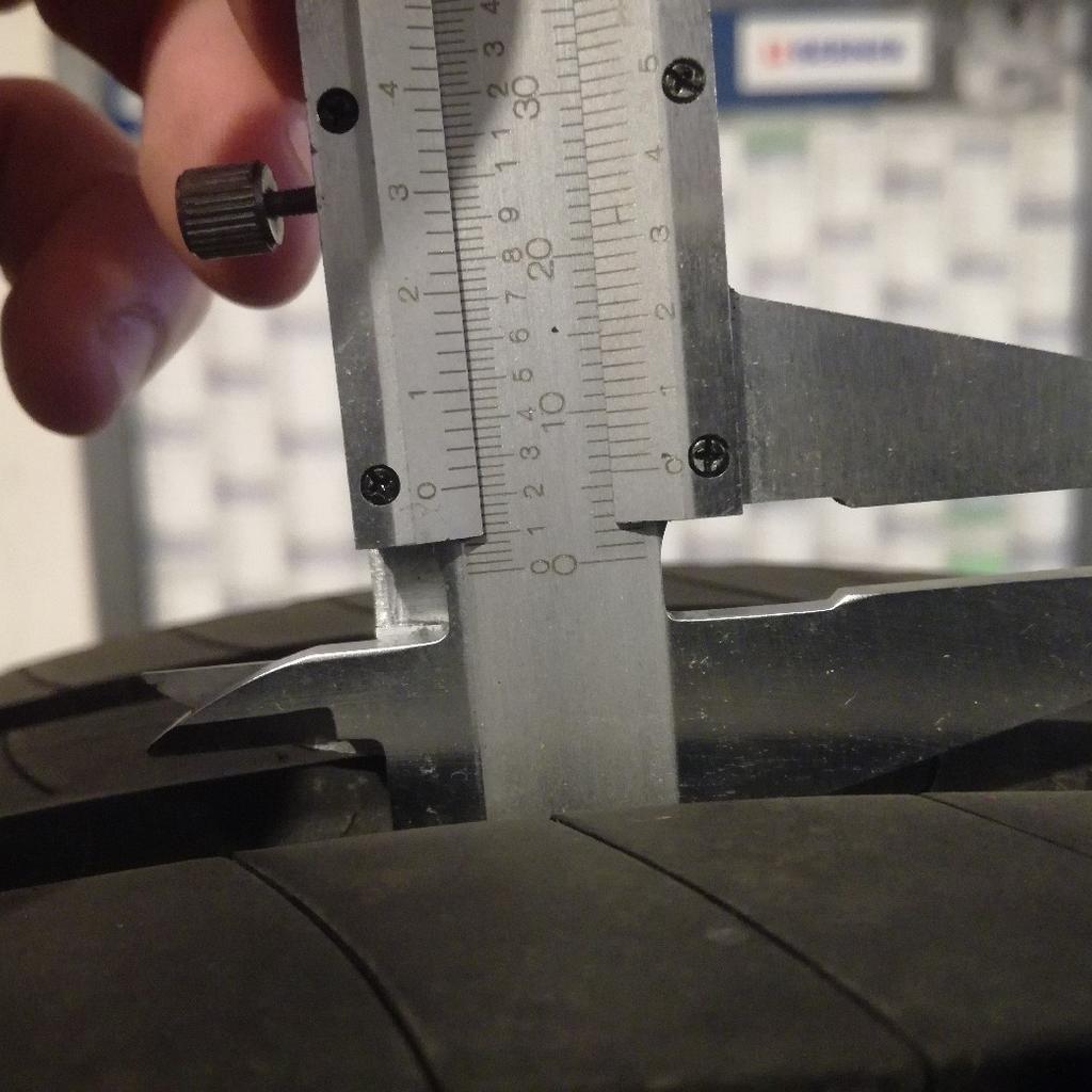 235/45/R17 91 W in 5261 Helpfau-Uttendorf für 150,00 € zum Verkauf ...