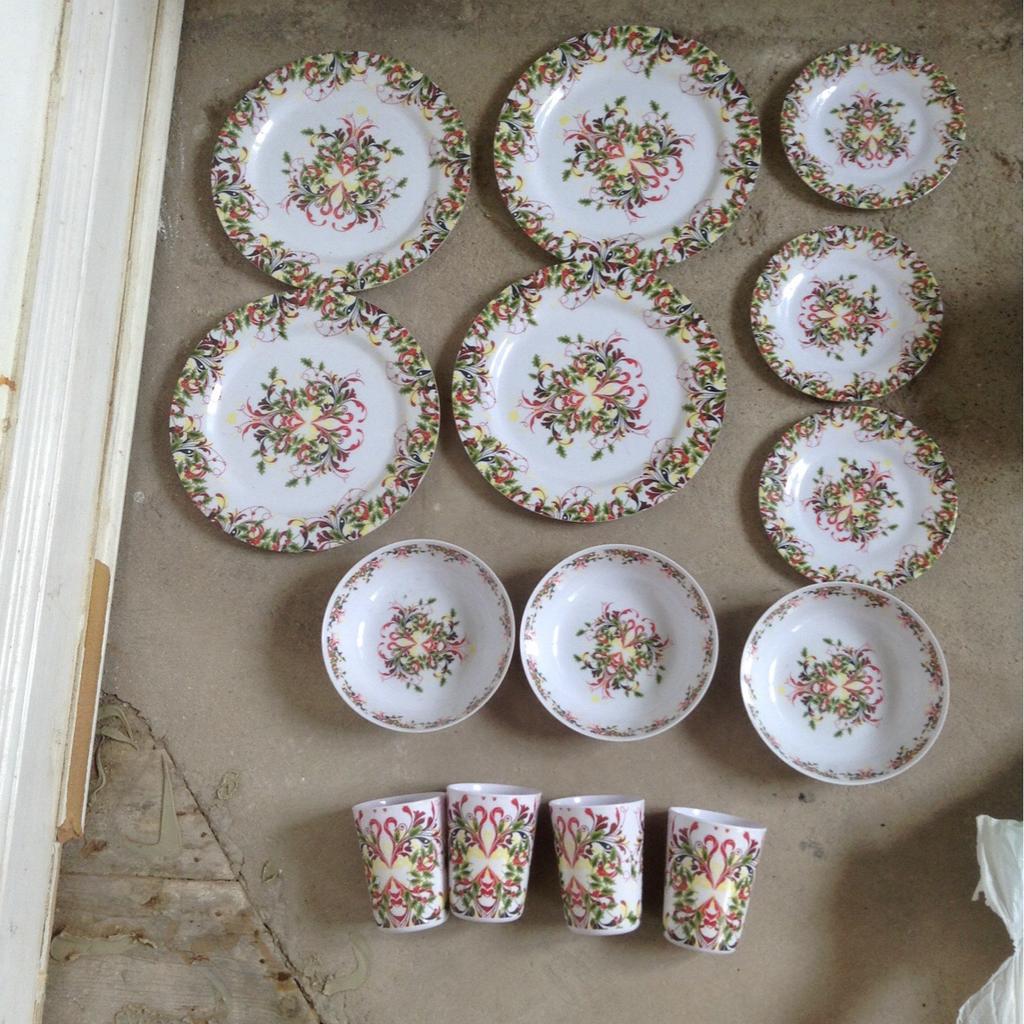 Plastic picnic stuff in B31 Birmingham für 3,00 £ zum Verkauf | Shpock DE