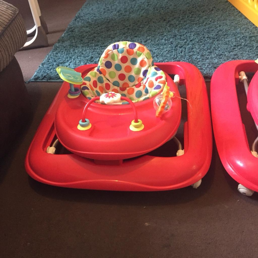 FREE BABY WALKERS in N15 London für gratis zum Verkauf | Shpock DE