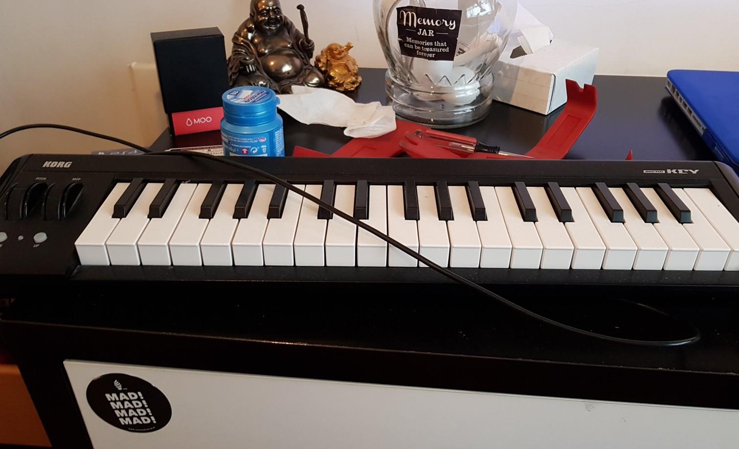 Korg midi USB keyboard in NW10 Brent für 10,00 £ zum Verkauf | Shpock DE
