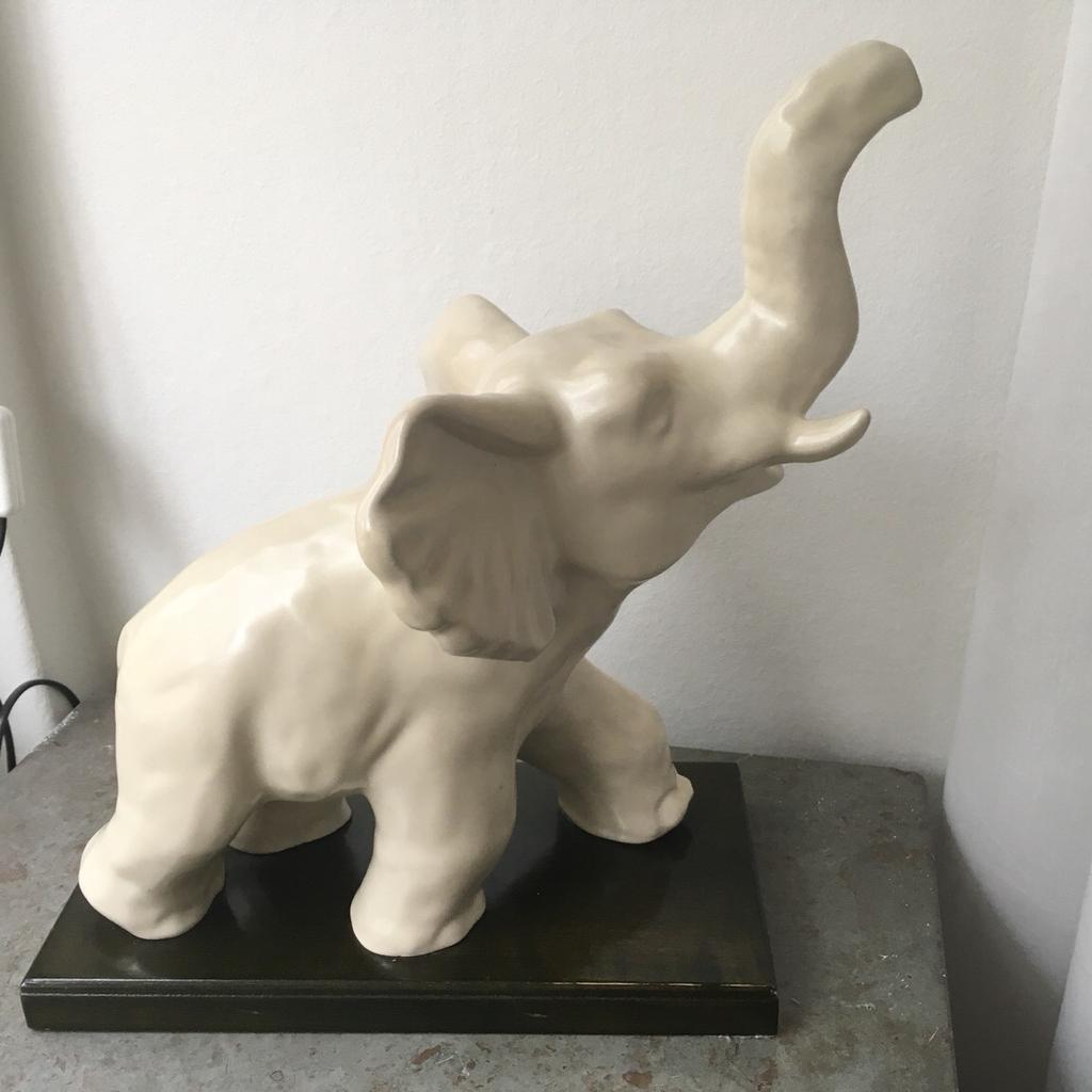 Elefant Uppsala Ekeby Vicke Lindstrand in 16852 Blackeberg für SEK 650 ...