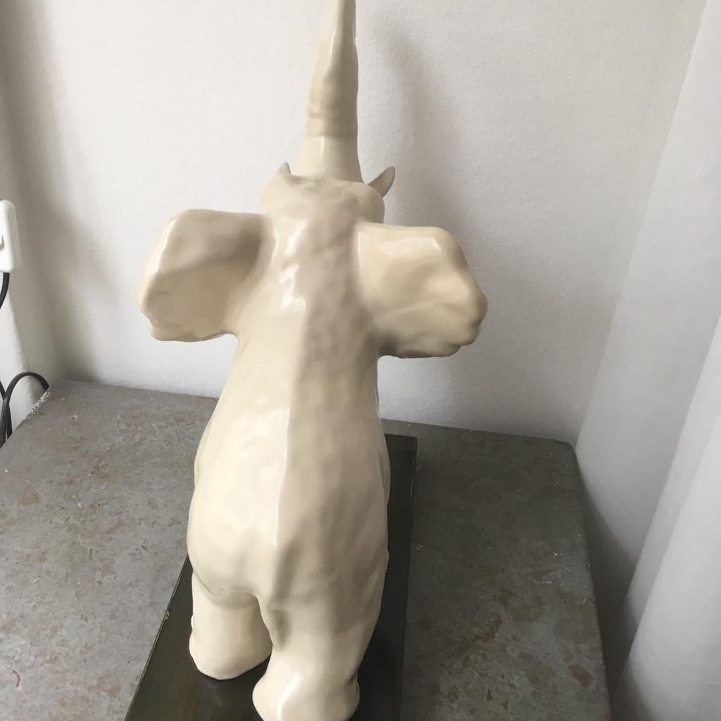 Elefant Uppsala Ekeby Vicke Lindstrand in 16852 Blackeberg für SEK 650 ...