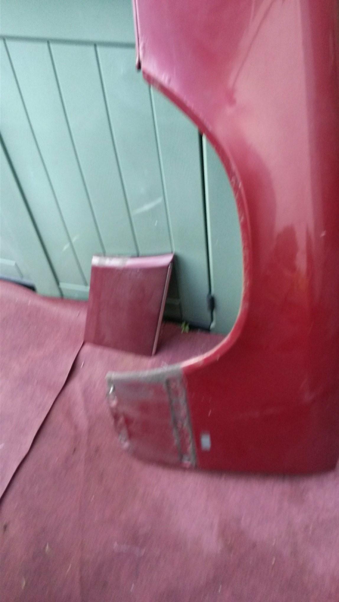 W124 wing and bumpers in M14 Manchester für 35,00 £ zum Verkauf | Shpock DE