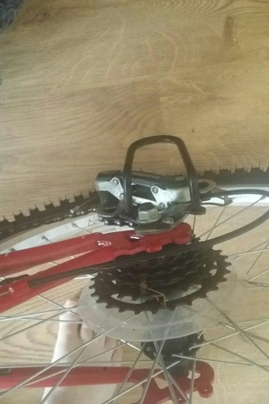 Apollo FS24 junior mountain bike in ME4 Rochester für £ 45,00 zum ...