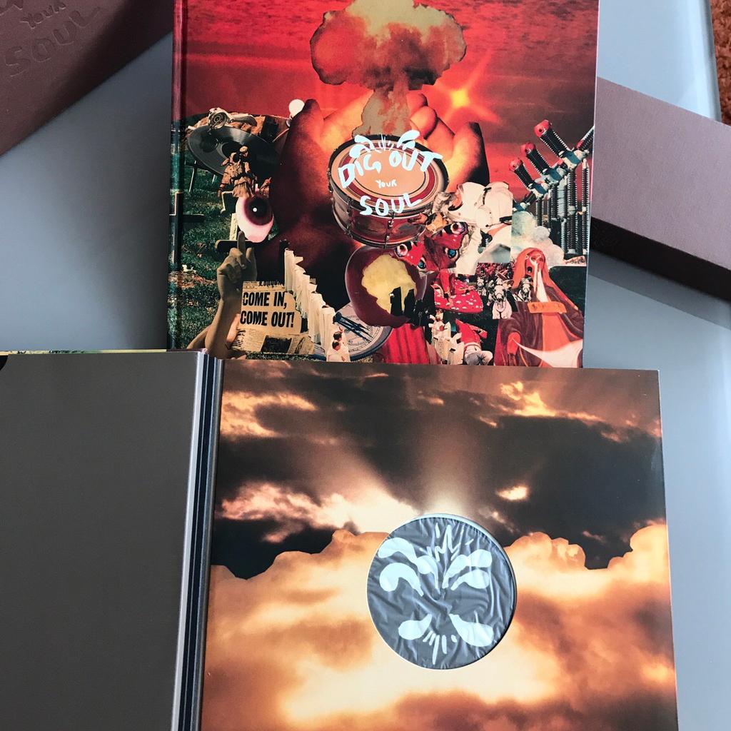 Oasis Limited Edition Deluxe Boxset in Cannock Chase für 45,00 £ zum ...