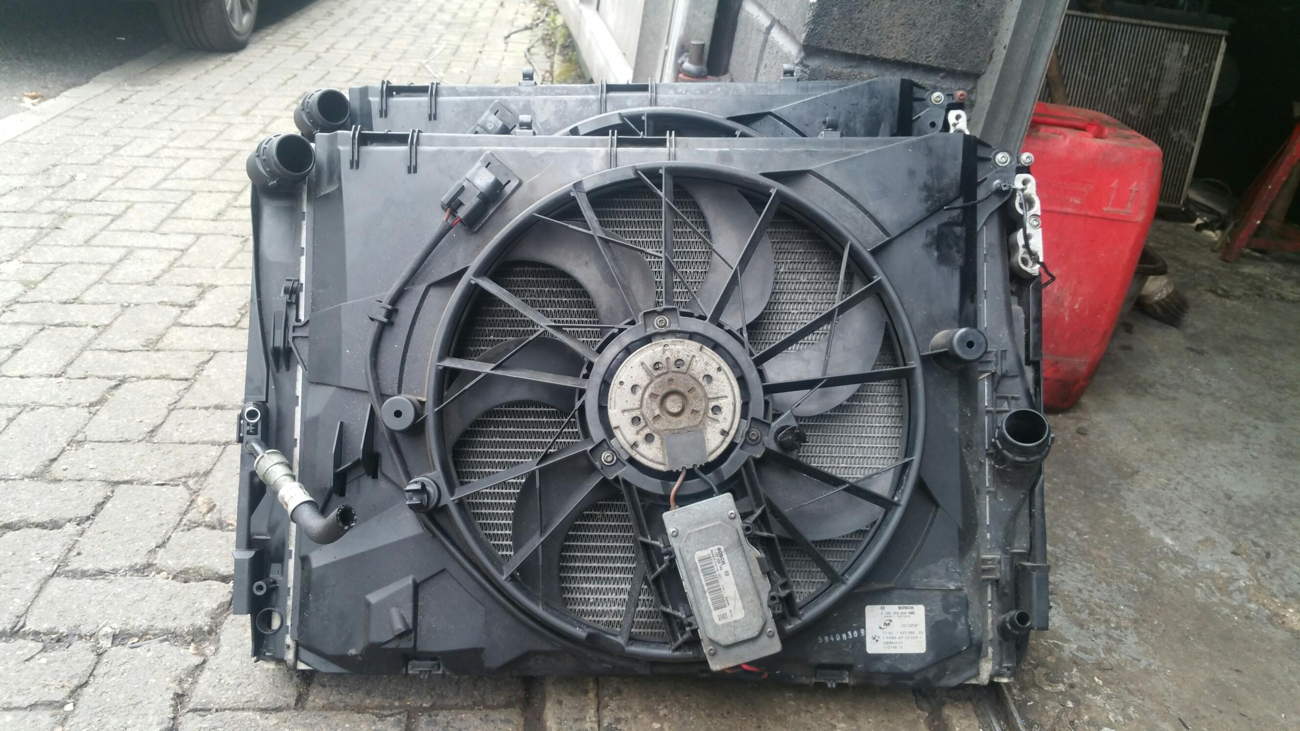 Bmw 320i complete radiator pack N43 engine in M16 Salford für £ 130,00 ...