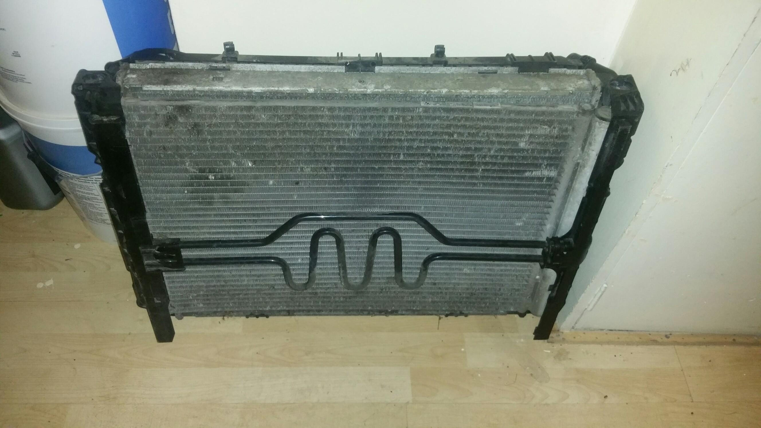 Bmw 320i complete radiator pack N43 engine in M16 Salford für 130,00 ...