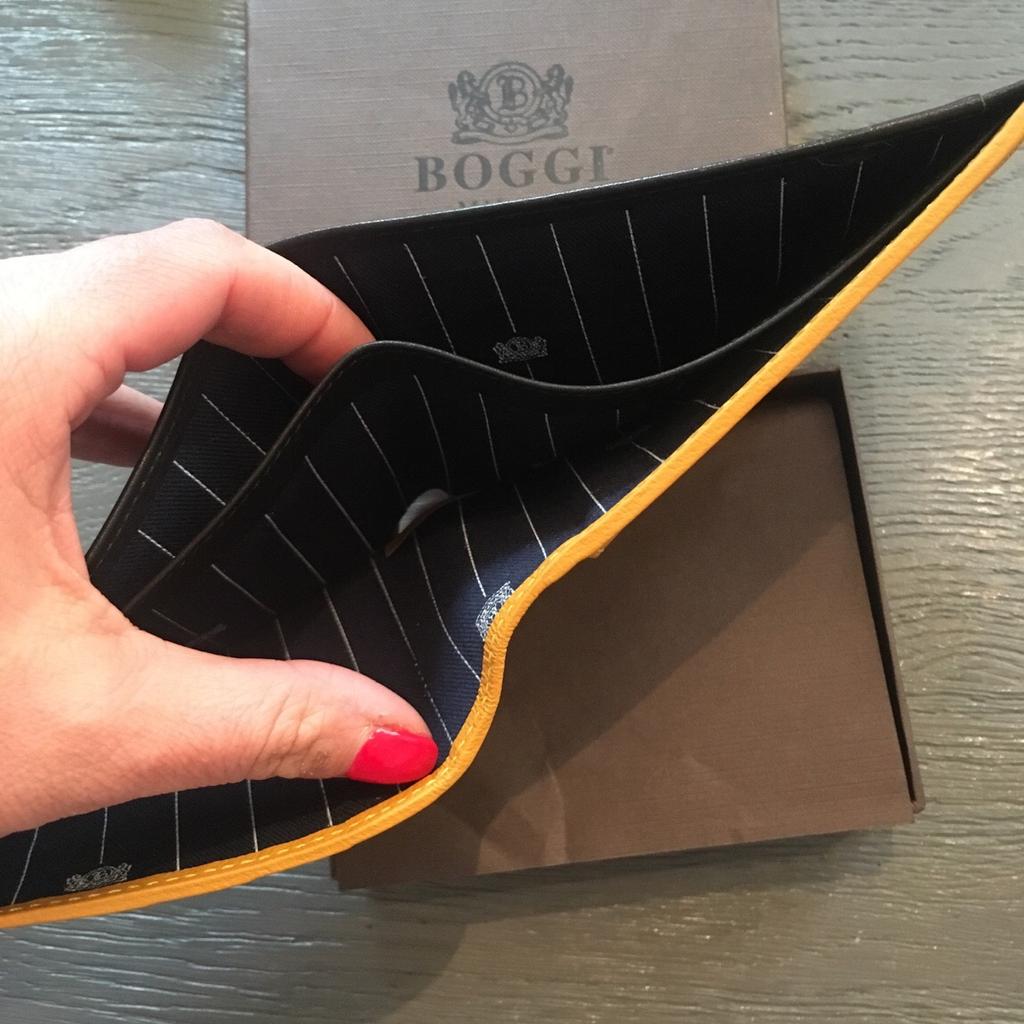 Herrplånbok i skinn/ Wallet soft leather in 113 56 Stockholm für 400,00 ...