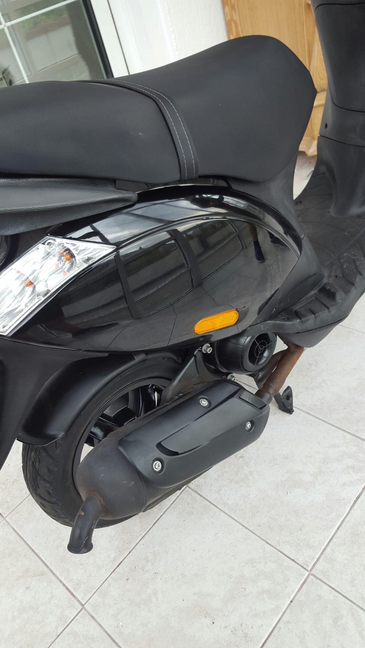 Moped Roller in 5310 für € 600,00 zum Verkauf | Shpock AT