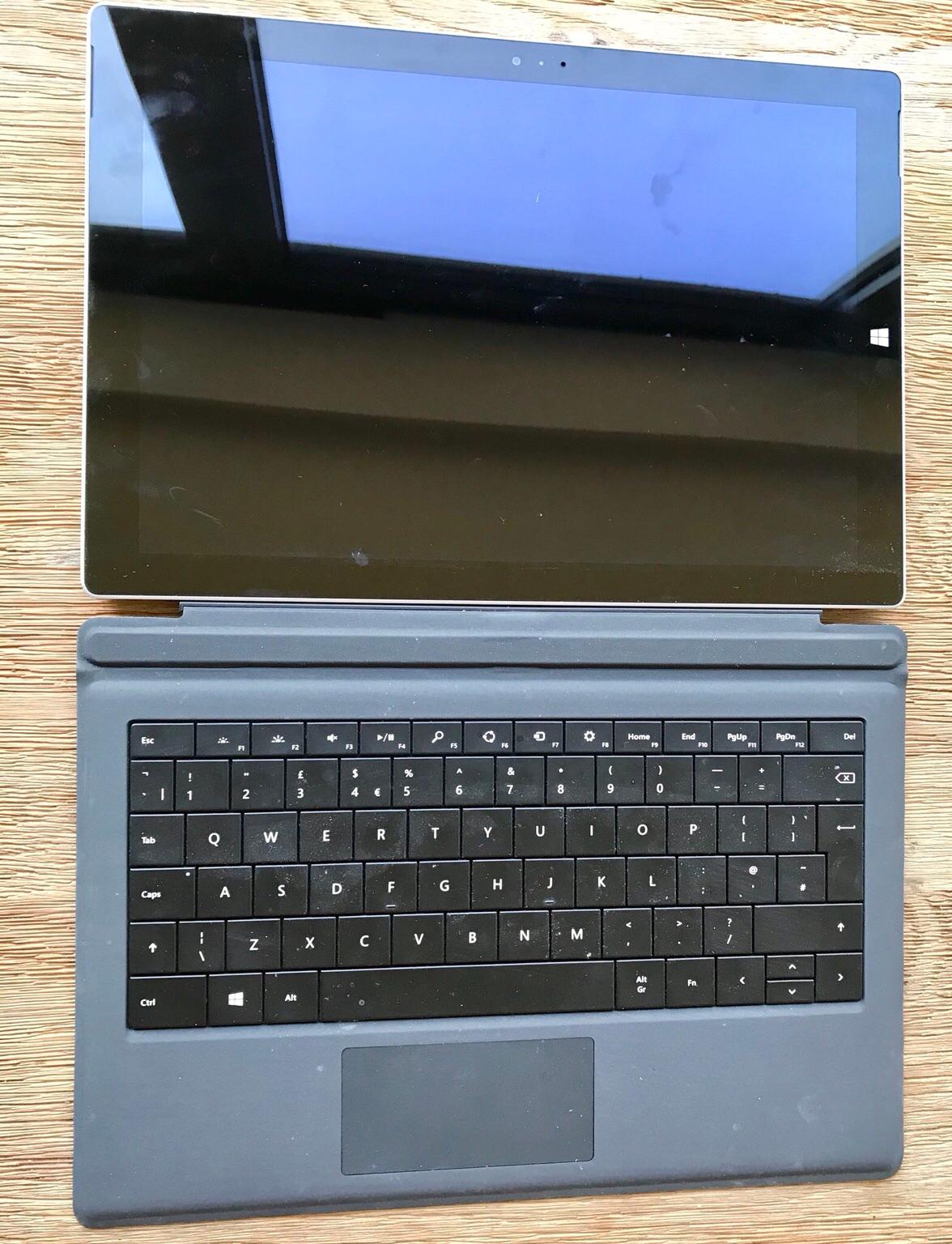 Surface Pro 3 tablet and keyboard case in BR1 Bromley für 300,00 £ zum ...