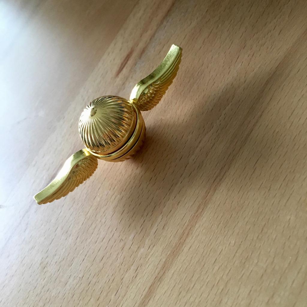 Harry Potter Goldener Schnatz Replik in 80689 Munich for €11.00 for ...