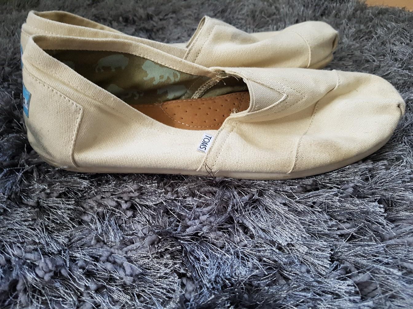 men's toms pumps in WV14 Wolverhampton for £5.00 for sale | Shpock