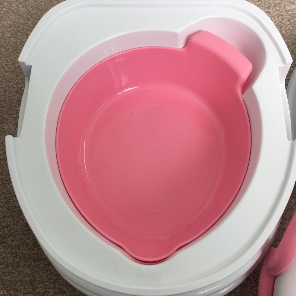 Tippitoes training potty and step stool in WF2 Wakefield für 12,00 ...
